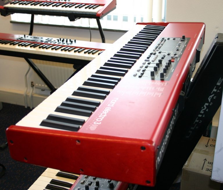 Nord Electro 3 HP met gewogen (piano) toetsen in perfecte staat ...