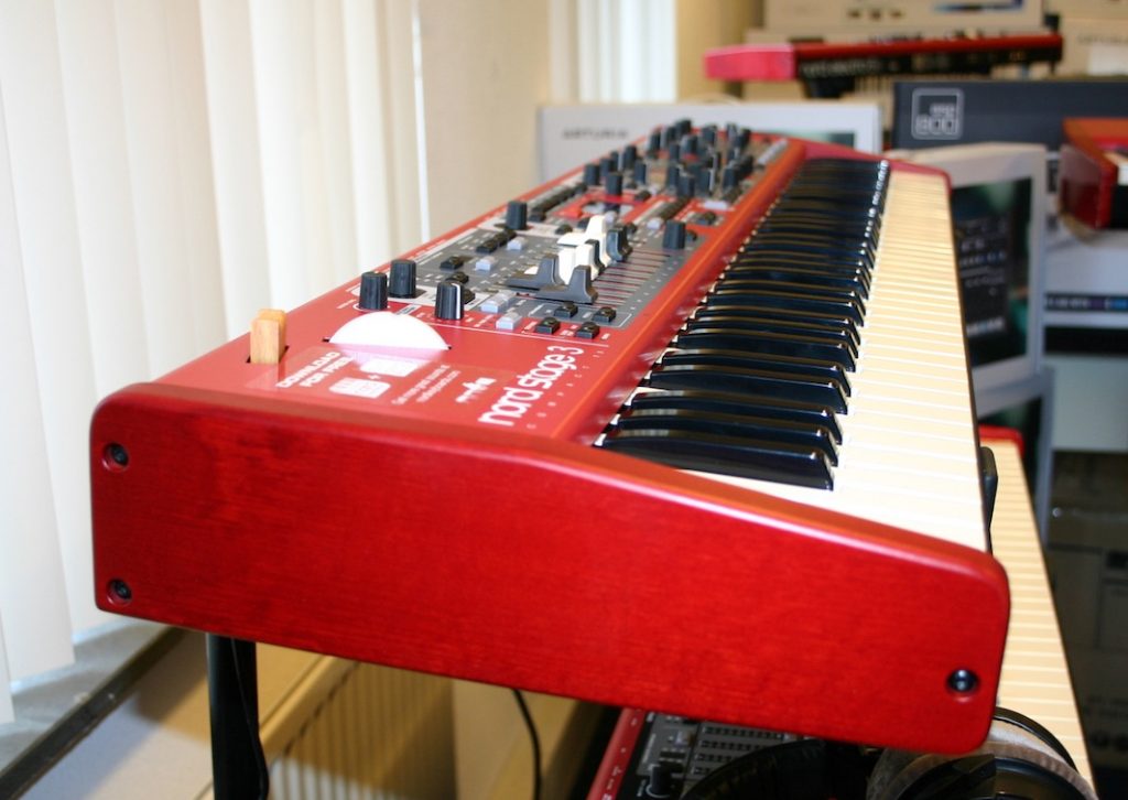 Nord Stage 3 Compact retourmodel gloednieuw - Studio De Dijk