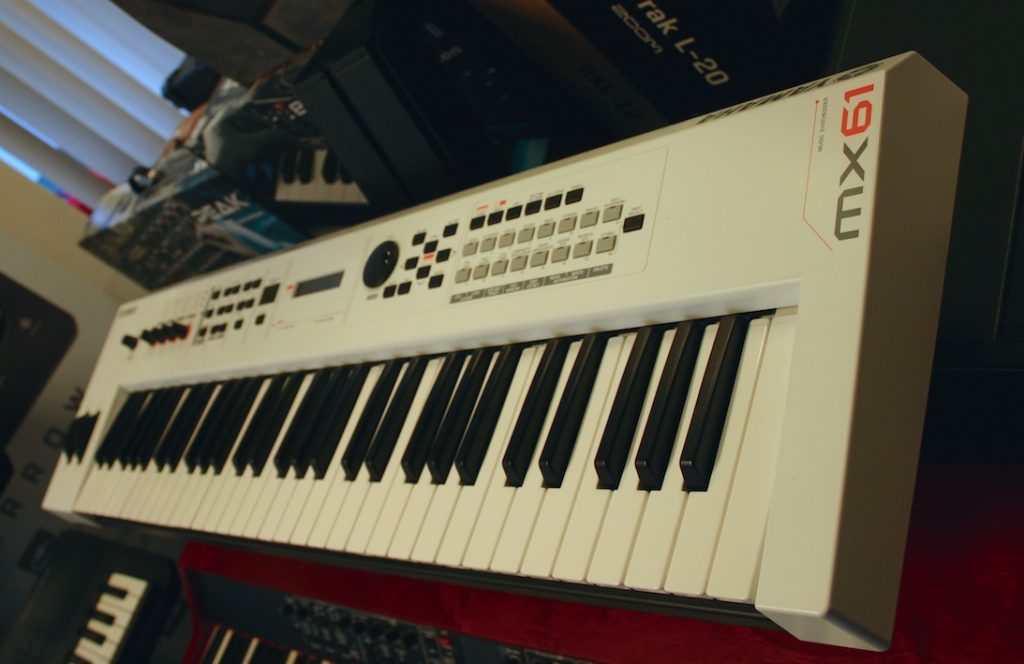 Yamaha MX61 V2 wit - Studio De Dijk