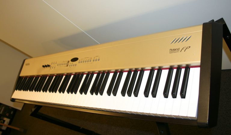 Roland FP5 - Studio De Dijk