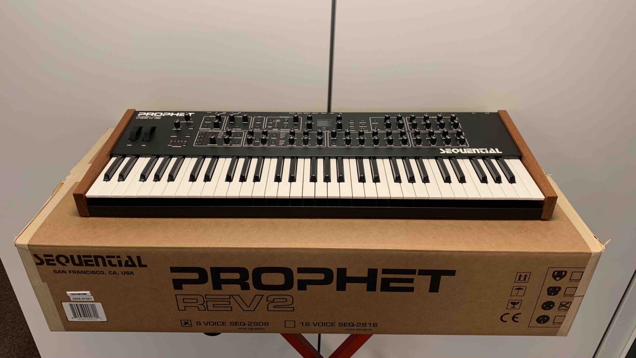 Sequential Prophet REV2 8 voice - showroom model € 1930,- kortingscode ...