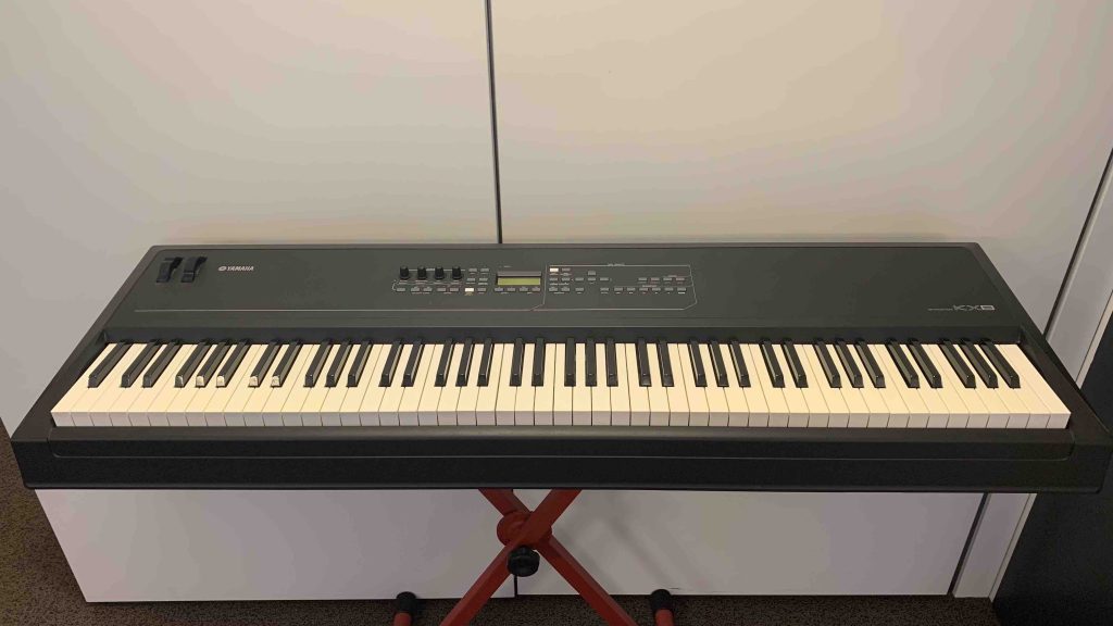 Yamaha KX8 - Midi Gewogen Master Keyboard in top staat - Studio De Dijk