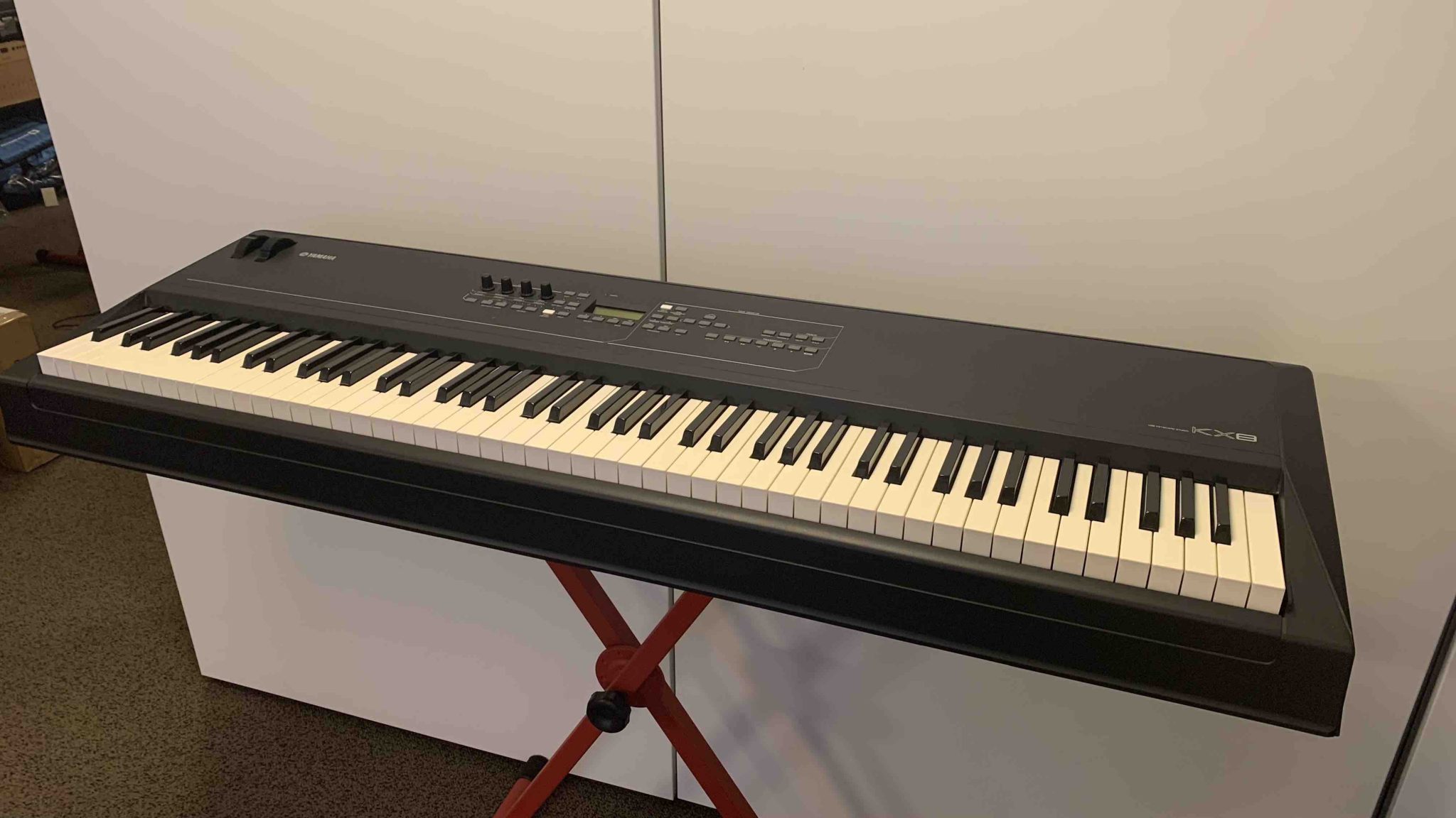 Yamaha KX8 - Midi Gewogen Master Keyboard in top staat - Studio De Dijk